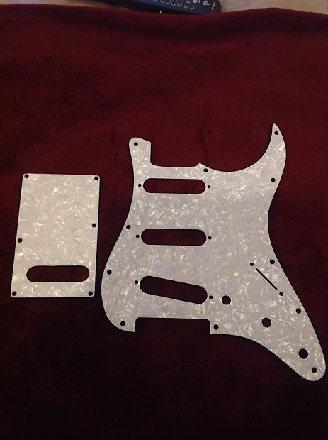 Stratocaster pearl pickguard | Reverb