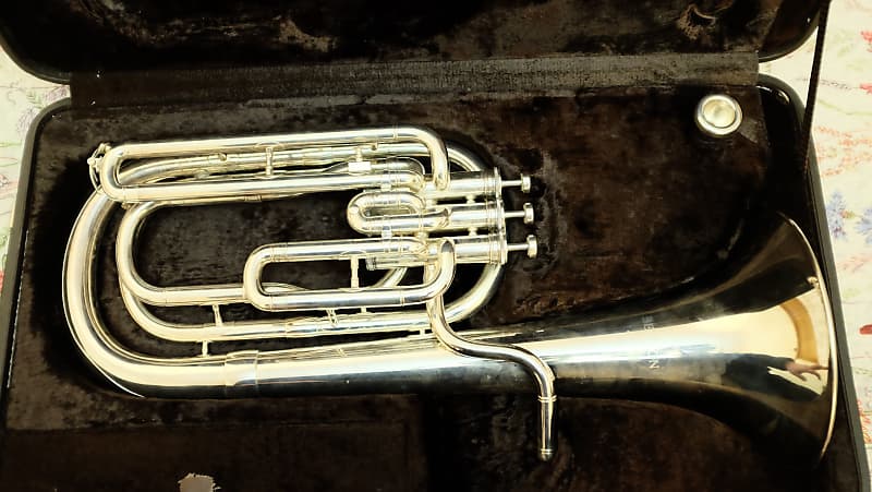 Besson Baritone Horn in B-Flat 1990's Silver-Plated | Reverb