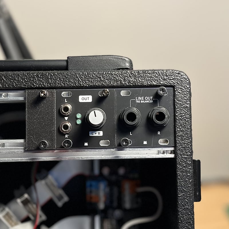 Intellijel Stereo Line Out and Outputs 1U 2015 - 2021 - | Reverb