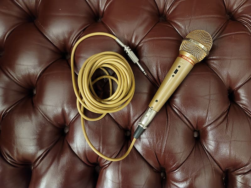 Realistic Dynamic Microphone (1989) | Reverb