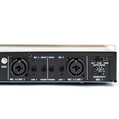 Numark RM6 Rack Mixer - 6 Line, 1 Phono, 3 Mic Inputs in a | Reverb UK