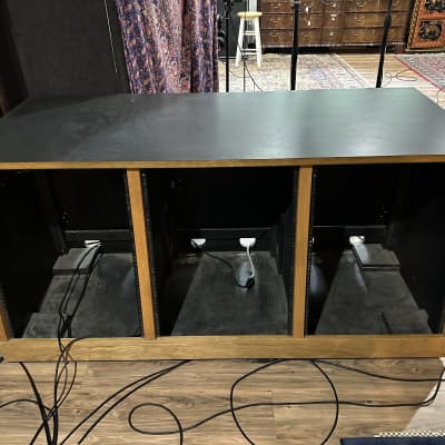 Studio Desk Rack - Black / light wood | Reverb