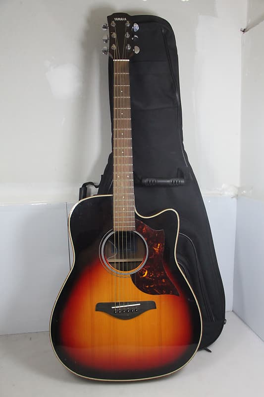 Yamaha A1R VS Acoustic Electric Guitar | Reverb