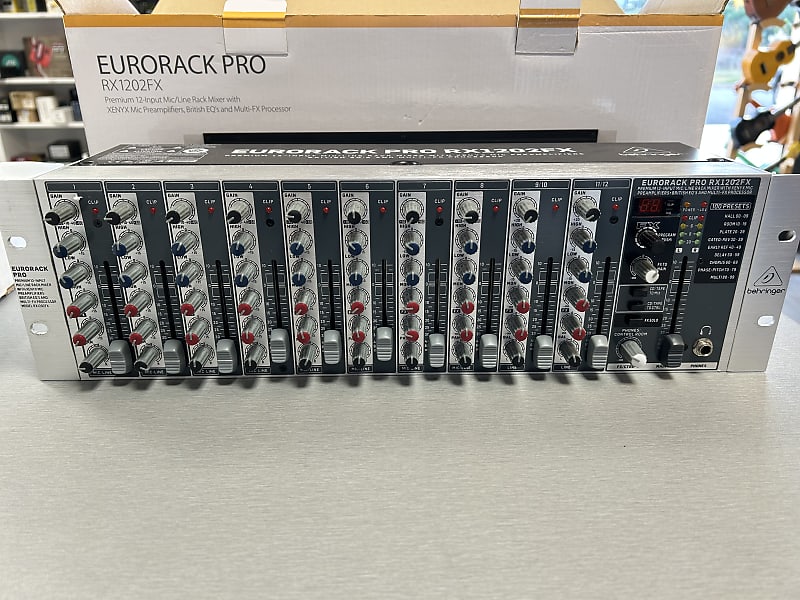 BEHRINGER RX1202FX Mixer 12 Ingressi a Rack | Reverb Canada