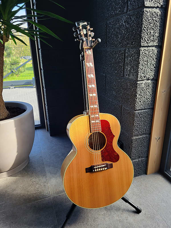 Gibson J-185 2009 - Blonde Phenomenal sounding example (Tad | Reverb
