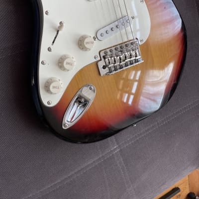 ESP LTD ST-213 with Rosewood Fretboard 2013 - 2015 - 3-Tone | Reverb