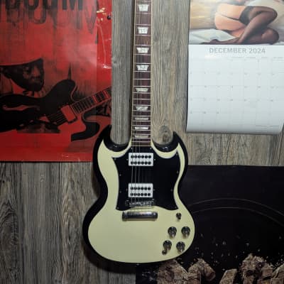 Gibson Mod™ Collection // SG Standard 2023 Pitch Black | Reverb