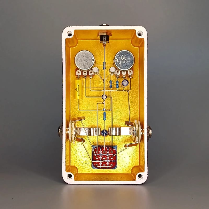 Elephant Pedals FF108 ‐ Fuzz Face clone with Hendrix Mod | Reverb UK