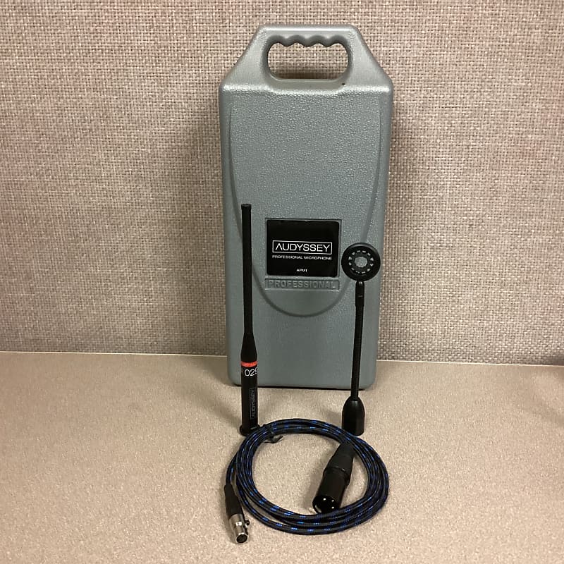 Audyssey APM1 Calibrated Microphone with case, cable and | Reverb