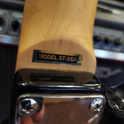 Squier Rogue ST-3 Electric Guitar | Reverb