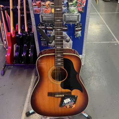 Yamaha FG 335 | Reverb