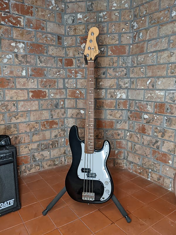 Squier P Bass 1998 Black | Reverb
