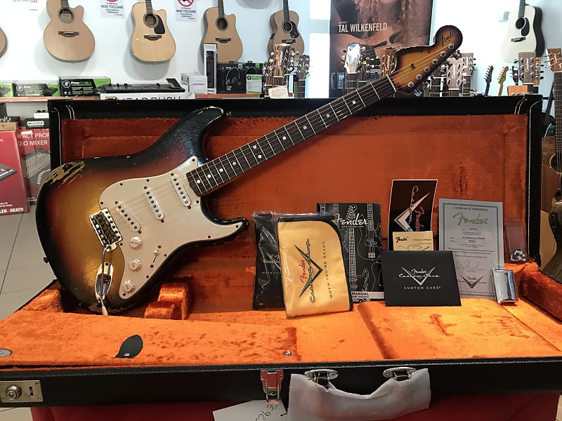 Fender Custom Shop ’69 Stratocaster – Reverse/Matching | Reverb