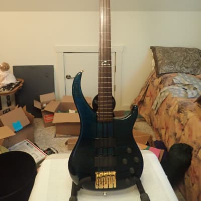 Peavey USA Cirrus IV Fretless Bass Excellent Condition | Reverb