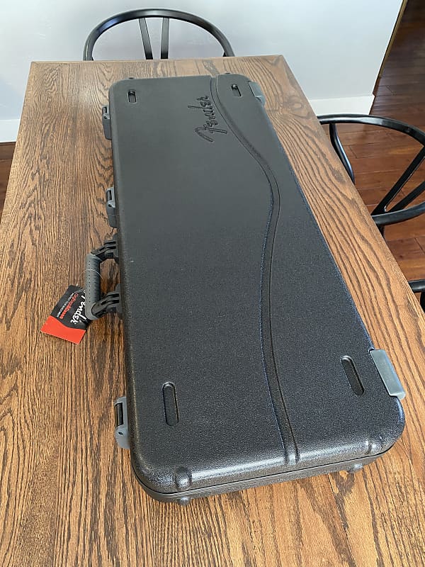 Fender Hard Shell Case for Stratocaster and Telecaster | Reverb