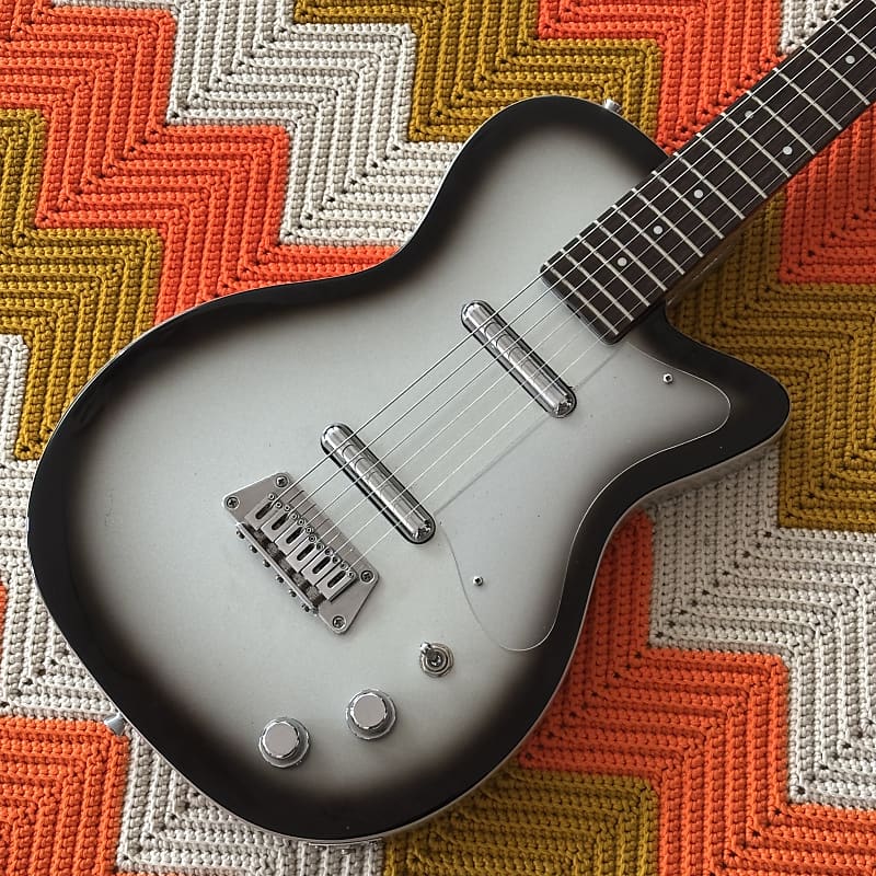 Silvertone U2 Reissue 1303 - 2018 Reissue! - Unbelievably | Reverb