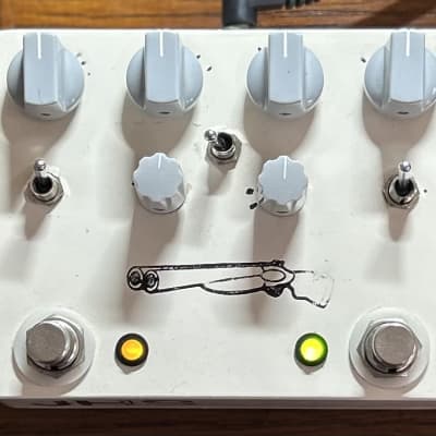 Ezhi&Aka Double Tape D STEREO | Reverb