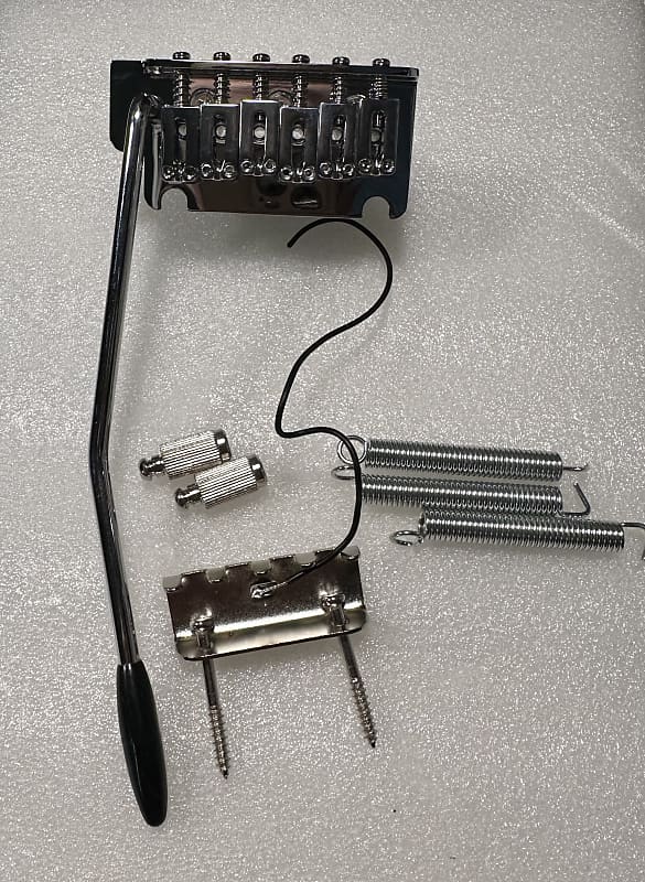 Squier 2-Point Tremolo Assembly 2023 - Chrome | Reverb