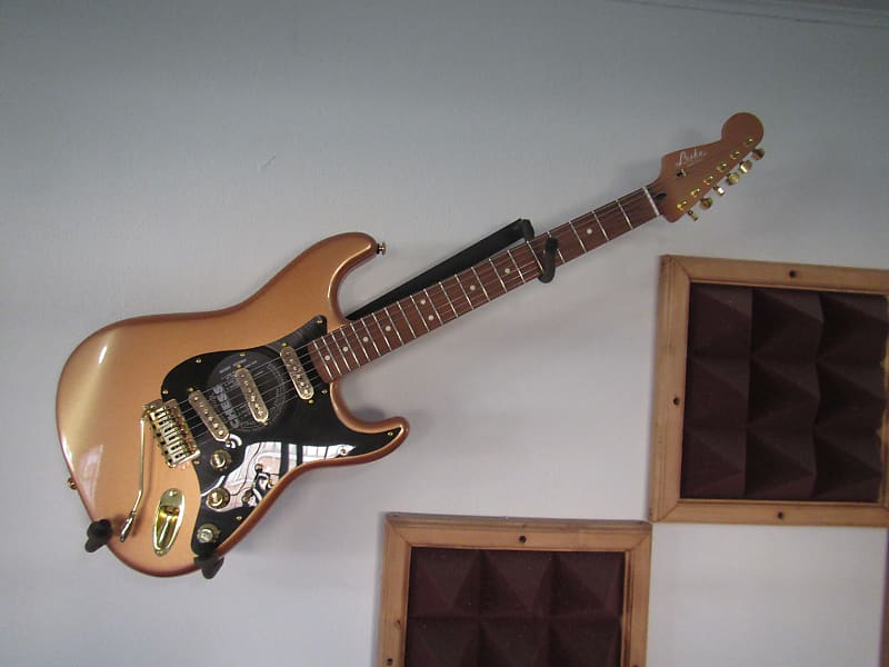 string swing CC151LP -Horizontal Guitar Holder for Wall | Reverb