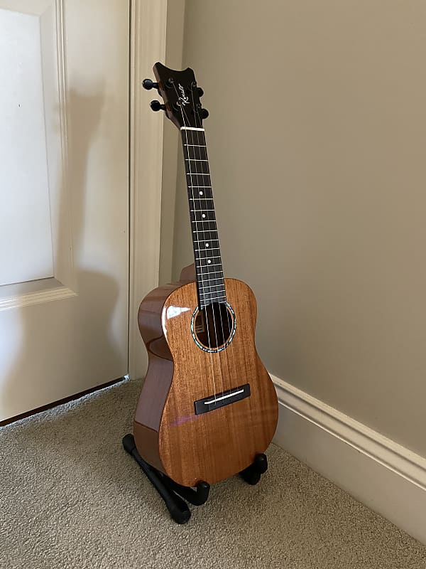 Romero Creations Signature Concert, Solid Mahogany w/ MiSi | Reverb