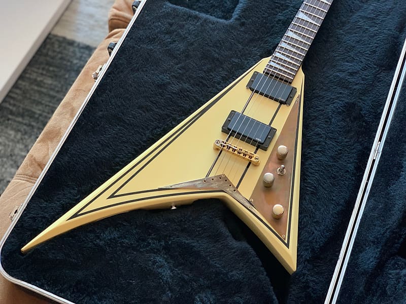 Jackson MIJ RR5 Randy Rhoads V 2005 - White with Black Pin | Reverb