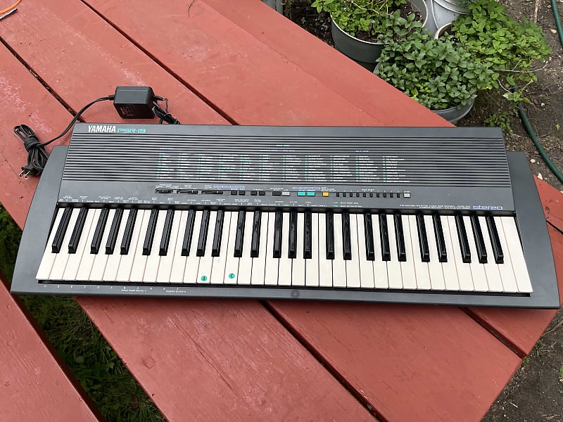 Yamaha PSR-19 Electronic Keyboard 1980's | Reverb