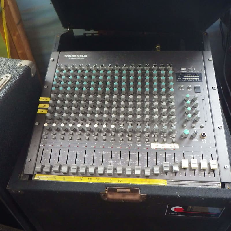Samson MPL 2242 22-Channel 4-buss audio mixer console | Reverb