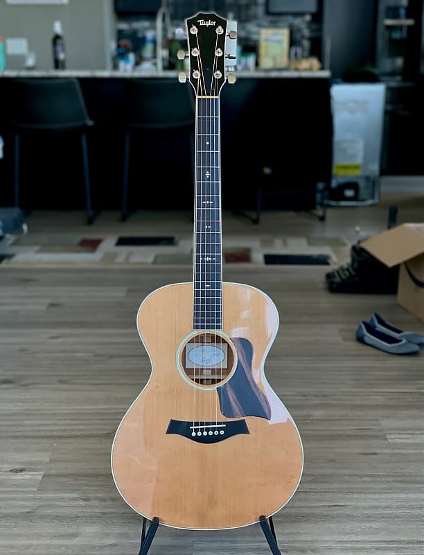 Beautiful Taylor 512 Excellent | Reverb