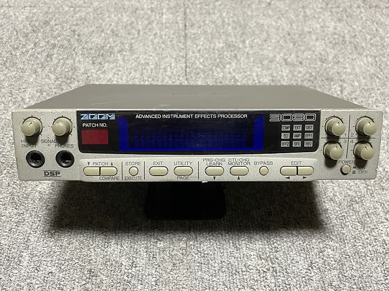 Zoom 9030 Advanced Instrument Multi Effect Processor | Reverb