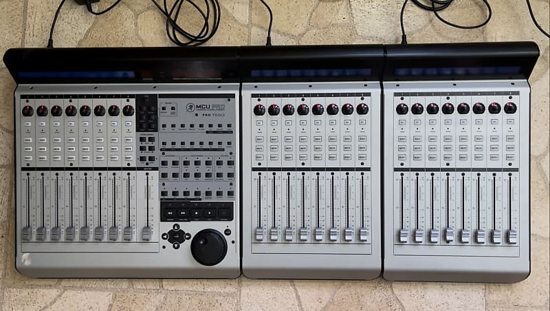 Mackie Mackie MCU Pro USB & MIDI Control Surface 2017-2020 - | Reverb