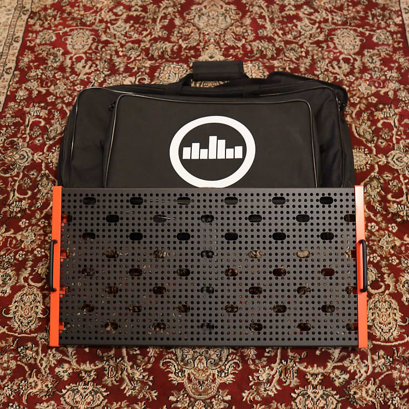 Temple Audio DUO 24 TR Pedalboard with Soft Case - Temple Red | Reverb