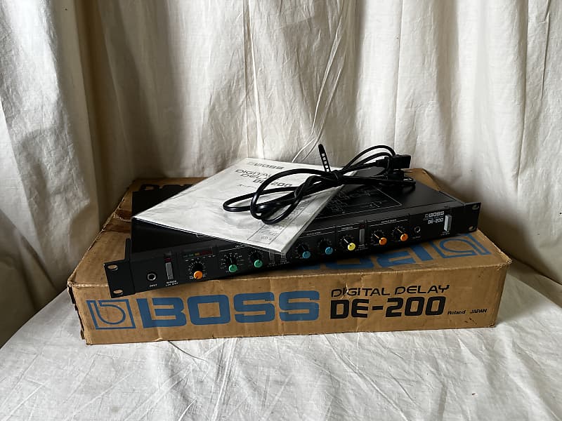 Boss DE-200 Rackmount digital delay Vintage 80s Rack w/ box | Reverb
