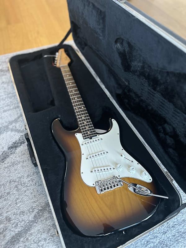 Suhr Classic S SSS Stratocaster 2011 - Sunburst | Reverb