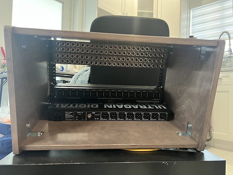 6u rack w/ patchbay plus 8 input interface expander | Reverb