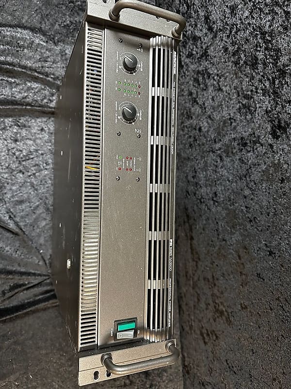 Mackie M-2600 Power Amplifier (Nashville, Tennessee) | Reverb