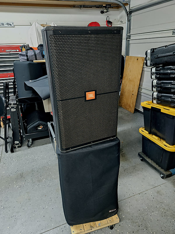 Pair of JBL SRX715 speakers w/ covers | Reverb