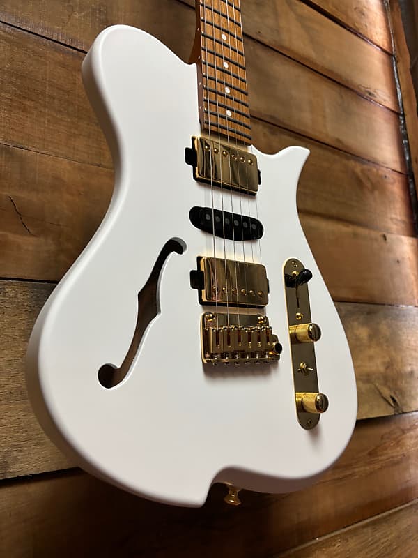 Pre-owned Vola Vasti KJM Signature Model White w/bag | Reverb