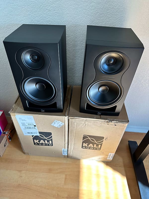 Kali Audio IN-8 (8-inch Woofer) Powered Studio Monitors | Reverb