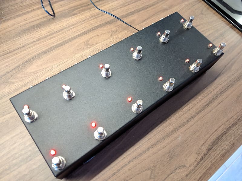 Buzz Electronics 12 Channel Programmable Looper | Reverb