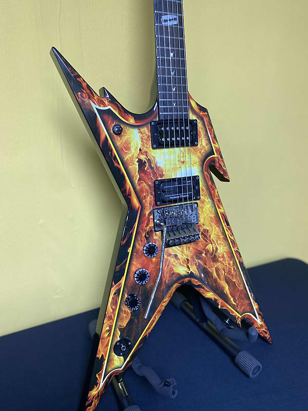 Dean Dime Razorback Explosion/Fire Finish & Hard Case - Floyd | Reverb