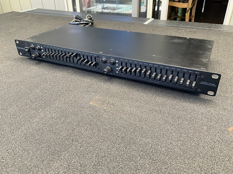 RadioShack Rack mount Stereo 15 Band Graphic Equalizer - | Reverb