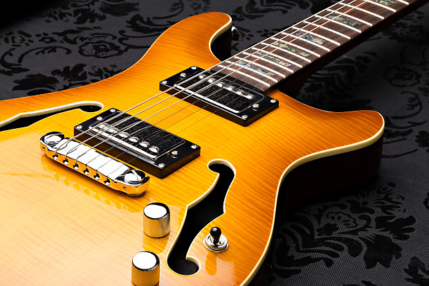 Wolf WPRS 200C Desert Burst w/ Gigbag | Reverb