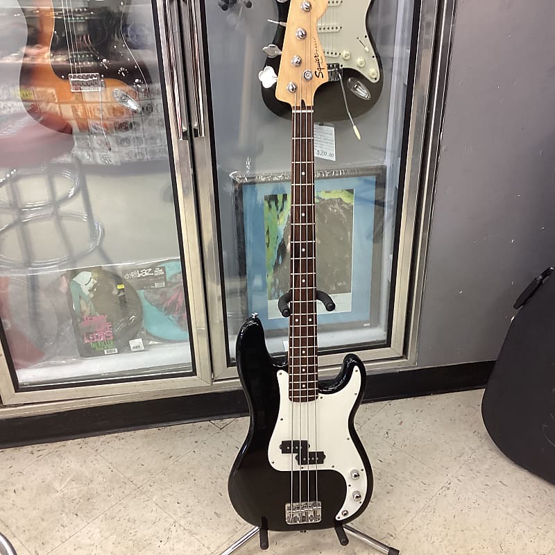 Squier Short scale P Bass 2010’s - Black | Reverb