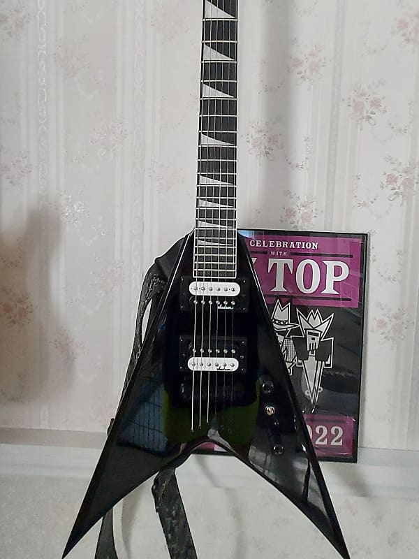 Jackson V 2022 - Black | Reverb