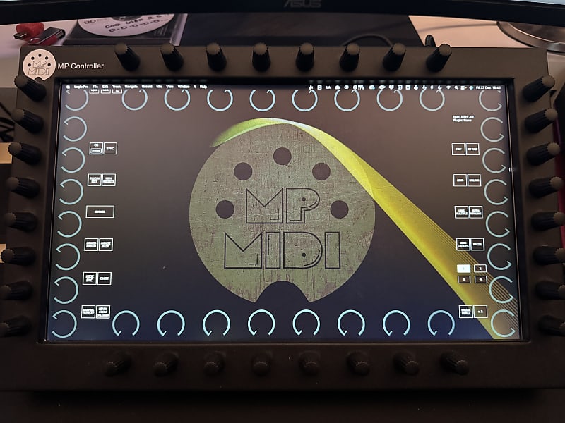 MP Midi 1A Touchscreen Controller | Reverb