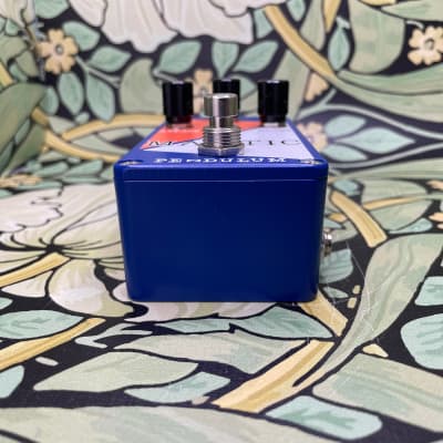 Mantic Conceptual Pendulum | Reverb