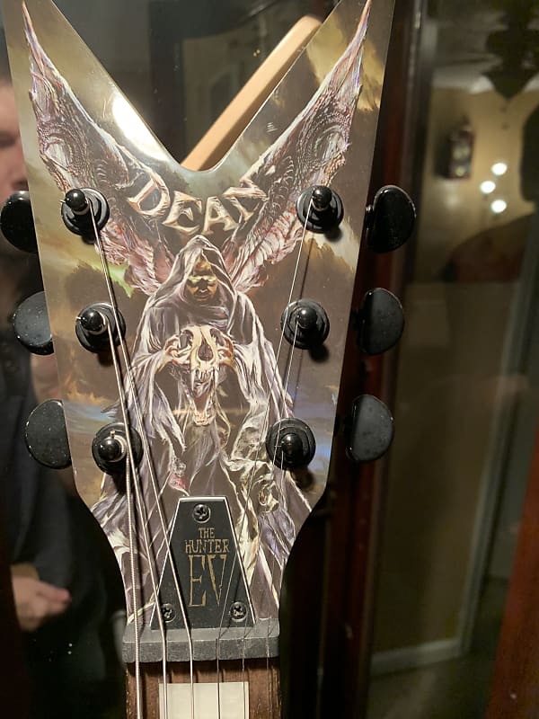 Dean Hunter ev 11 - Gloss & Revelations Scene | Reverb