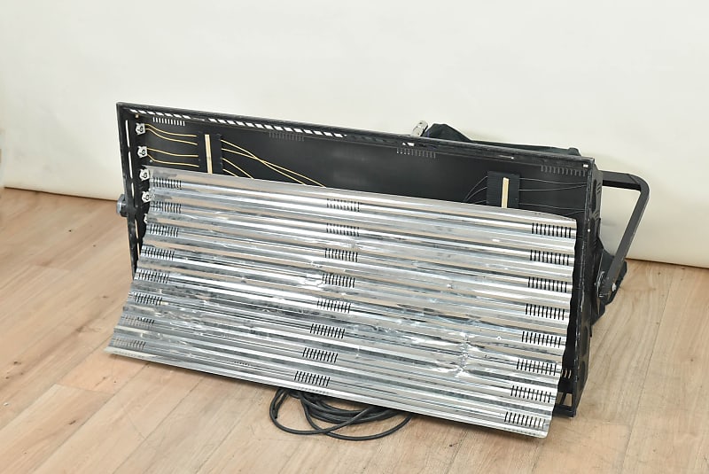 Kino Flo Image 80 DMX Light Fixture (No Lamps) CG006ET | Reverb