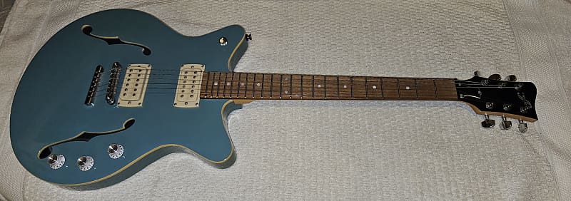 First Act Delia CE - 540 - Geen | Reverb