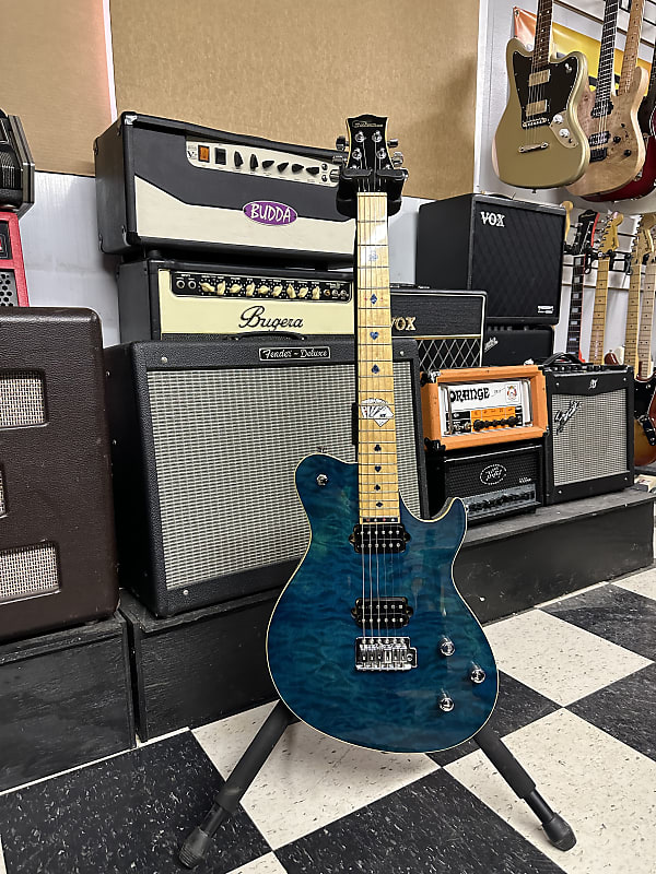 Silvertone SFB-1/TBL | Reverb